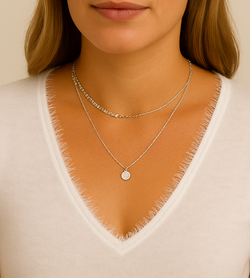 Collier double rang avec médaille pour femme